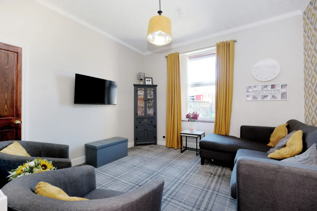 Properties Archive - Peterkins