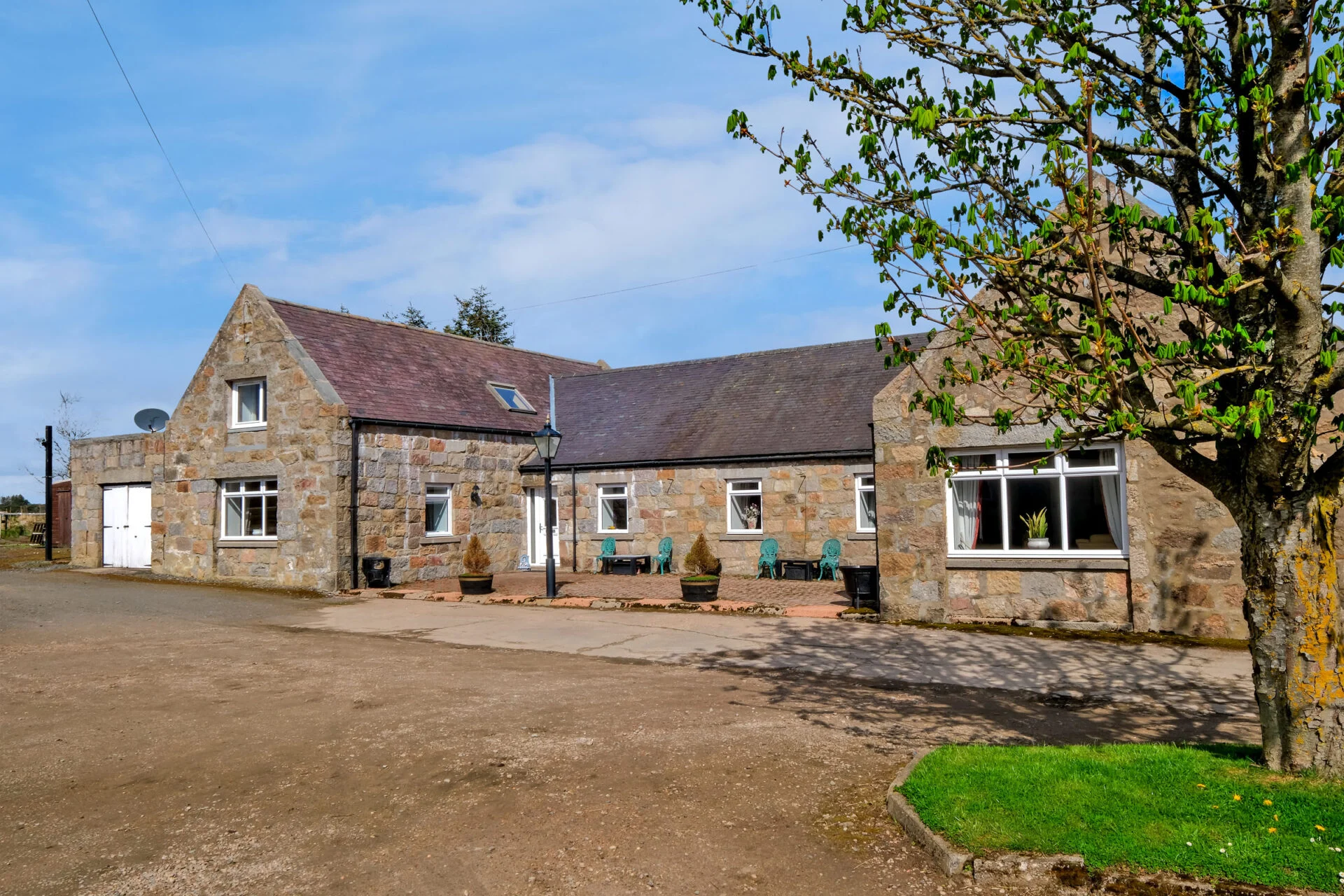 Backhill Steading, Backhill Of Fintray, Kintore, AB51 0UQ - Peterkins